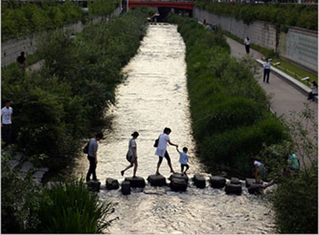 A River Runs Through It | Mapos | Architecture & Design